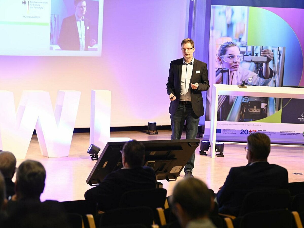 Hochschulprojekte präsentierten sich beim Kongress „DigitaleZukunft@OWL“: TH OWL