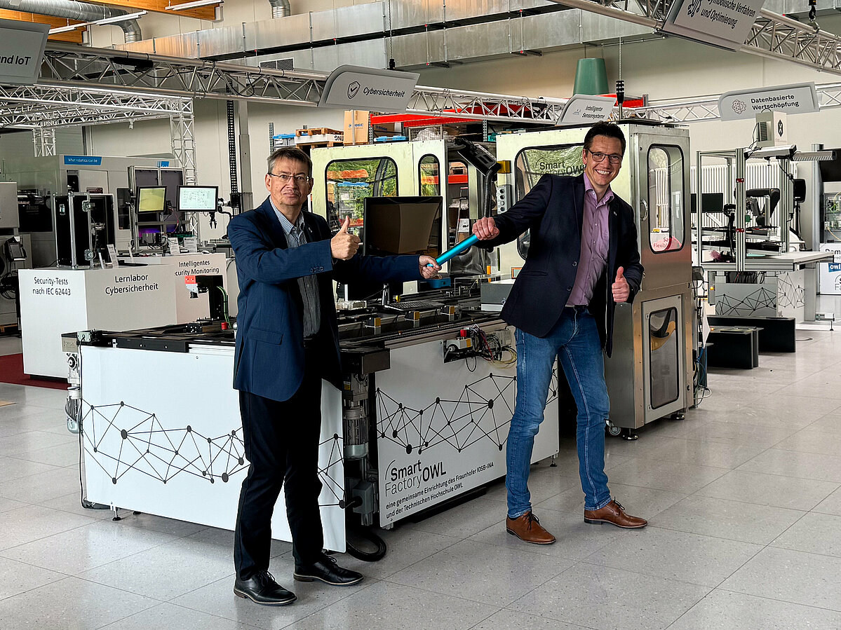 Baton handover at inIT: Prof. Dr. Henning Trsek takes over as Institute ...