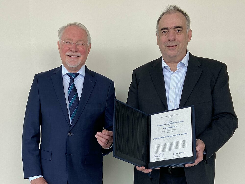 Professor Joachim Dohmann mit Literaturpreis ausgezeichnet: TH OWL