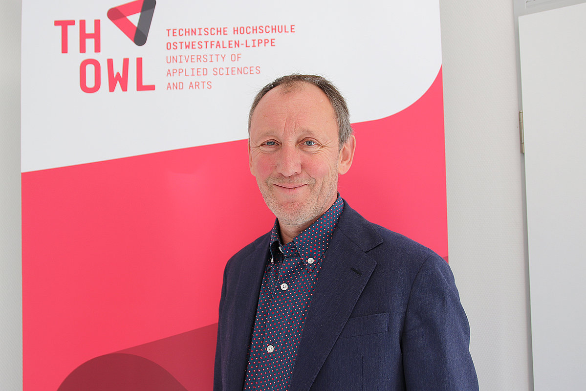 Neu berufen: Professor Hake lehrt Hochschuldidaktik: Detmolder Schule ...