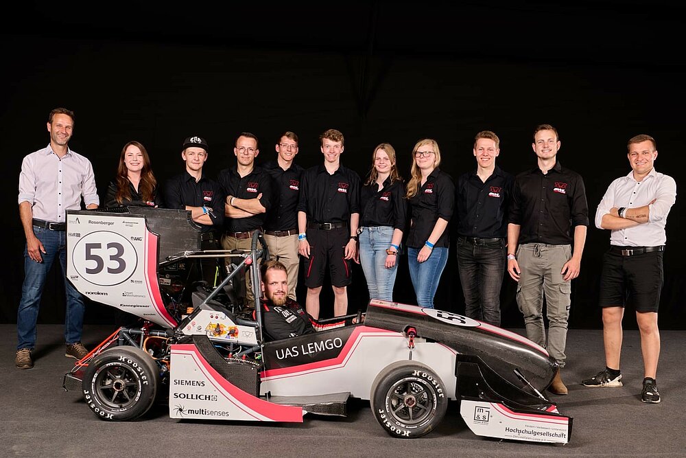 Vom Hörsaal auf die Rennstrecke: Paul Hausmann im Interview zum OWL ...