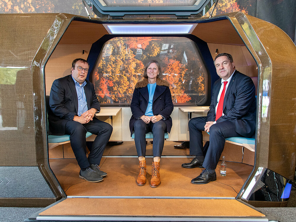 MONOCABs fahren jetzt auf stillgelegter Extertal-Strecke: TH OWL