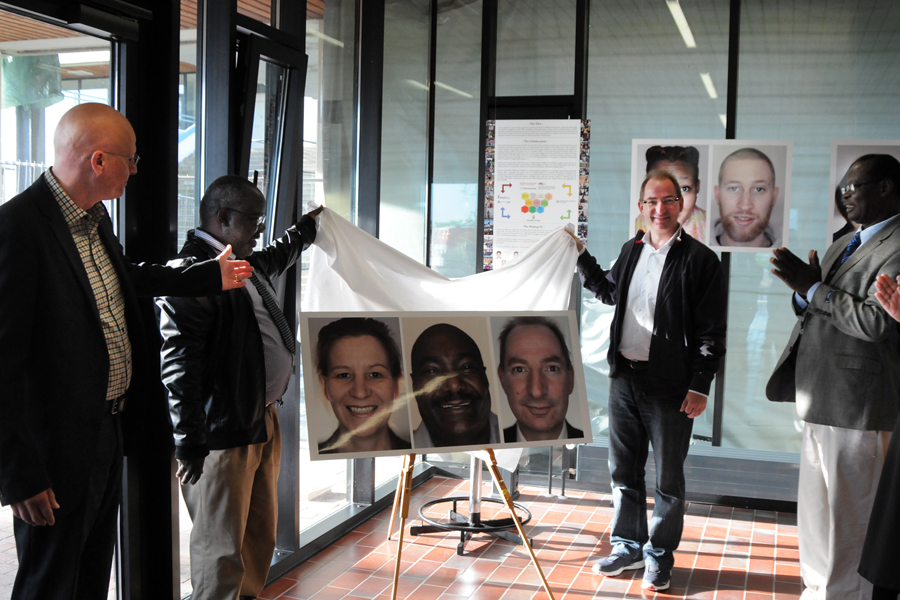 Internationale Ausstellung „Auf Augenhöhe“ eröffnet: TH OWL